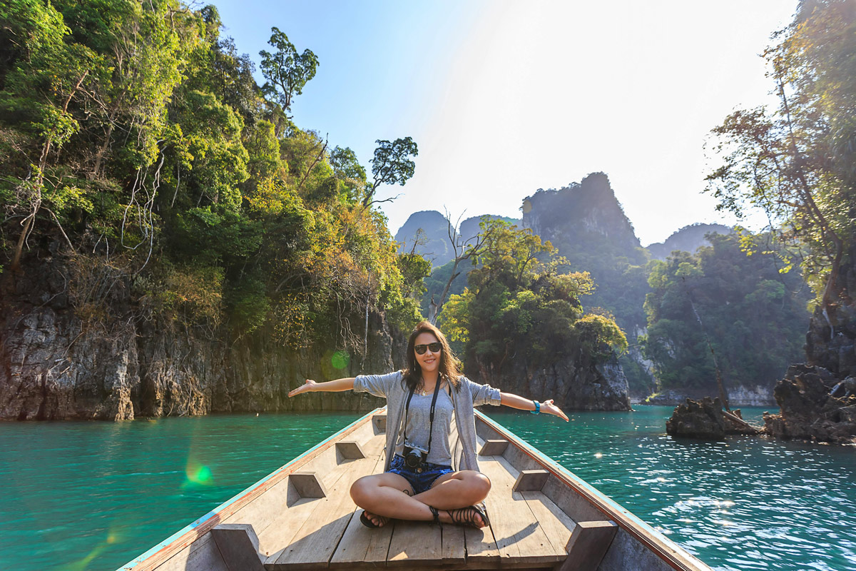 8 Methods to Overcome Travel Anxiety (Before and During Travel)
